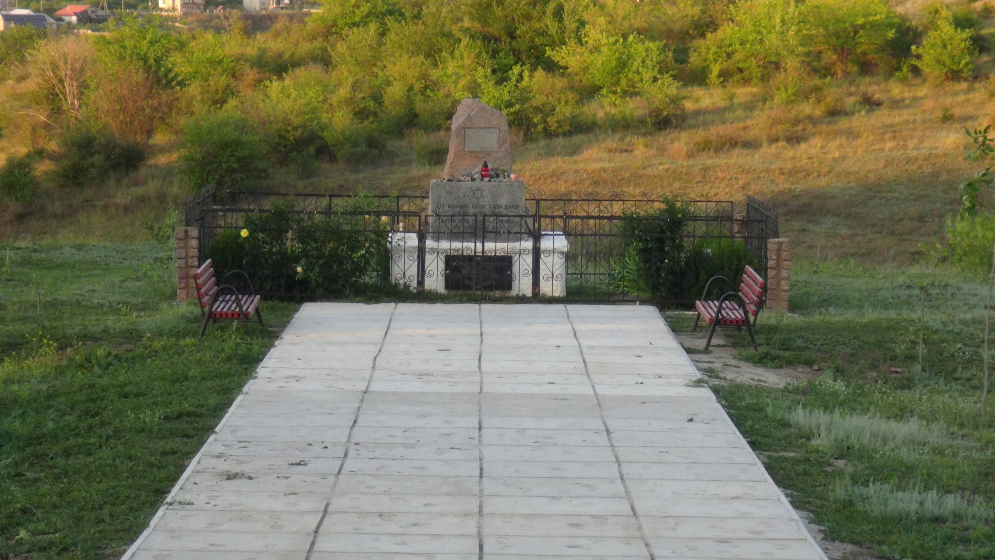 Lieux oubliés de l’Holocauste en Ukraine. Berezovka, Domaniekva ...